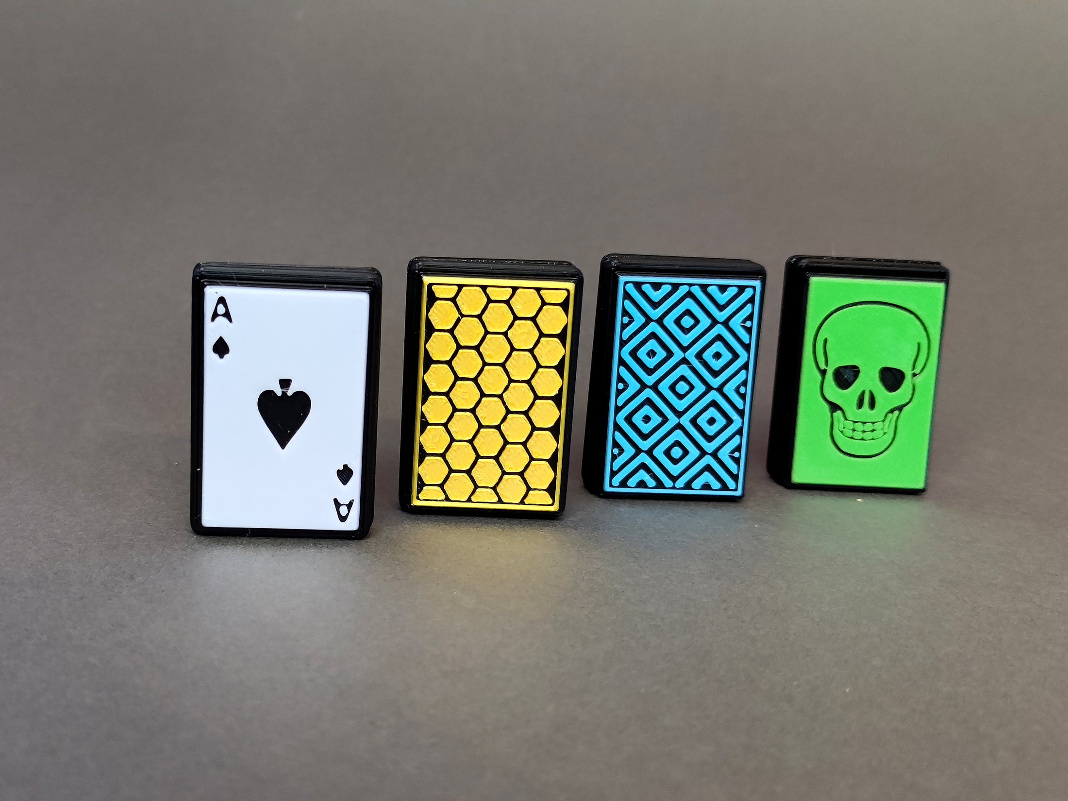 Ace of Spades Fidget Toy Magnet Stress Relief Toy, Movement – KOALA WOOD